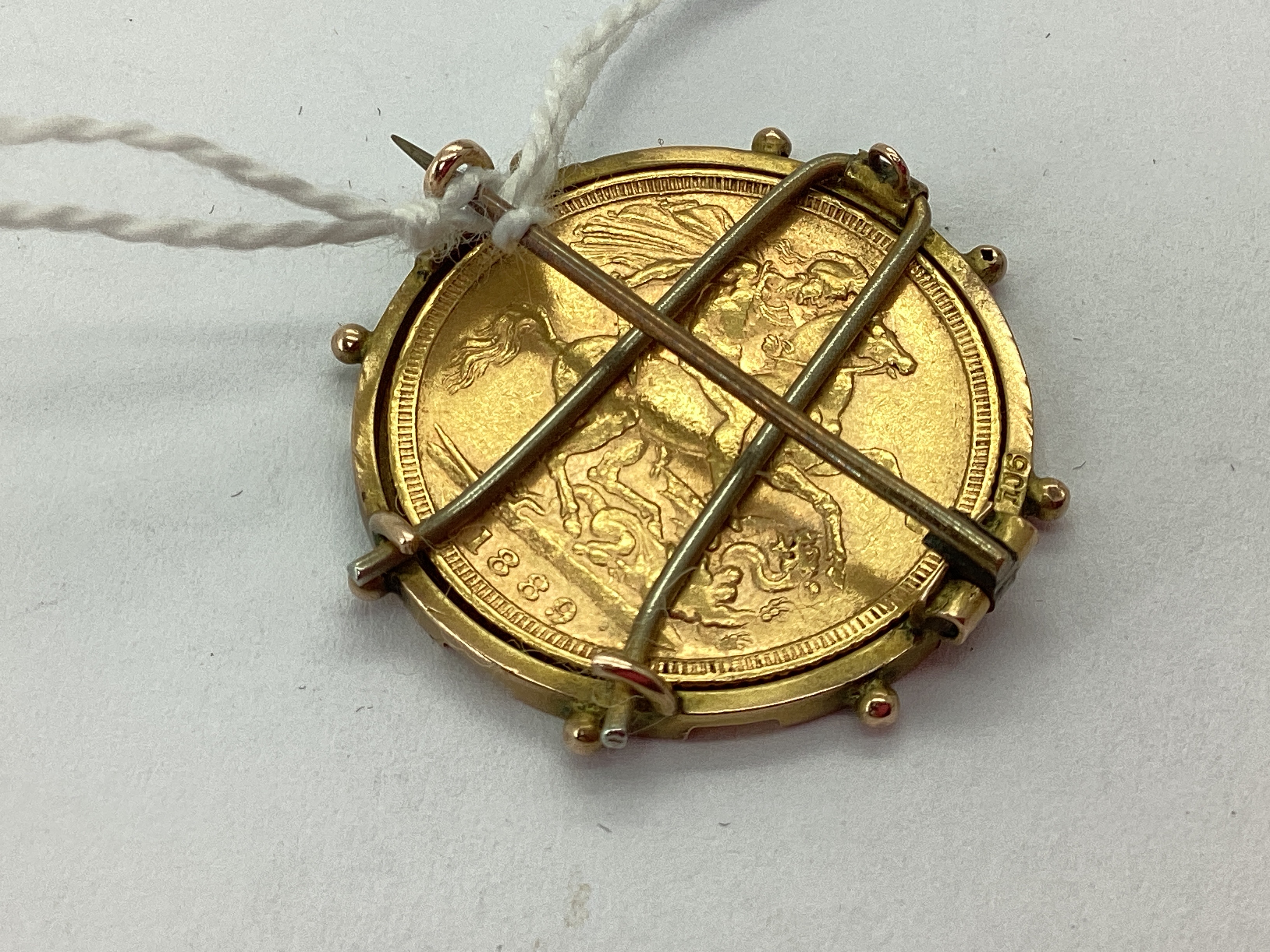 Lot 127 - A Queen Victoria Sovereign, 1889 (Jubilee